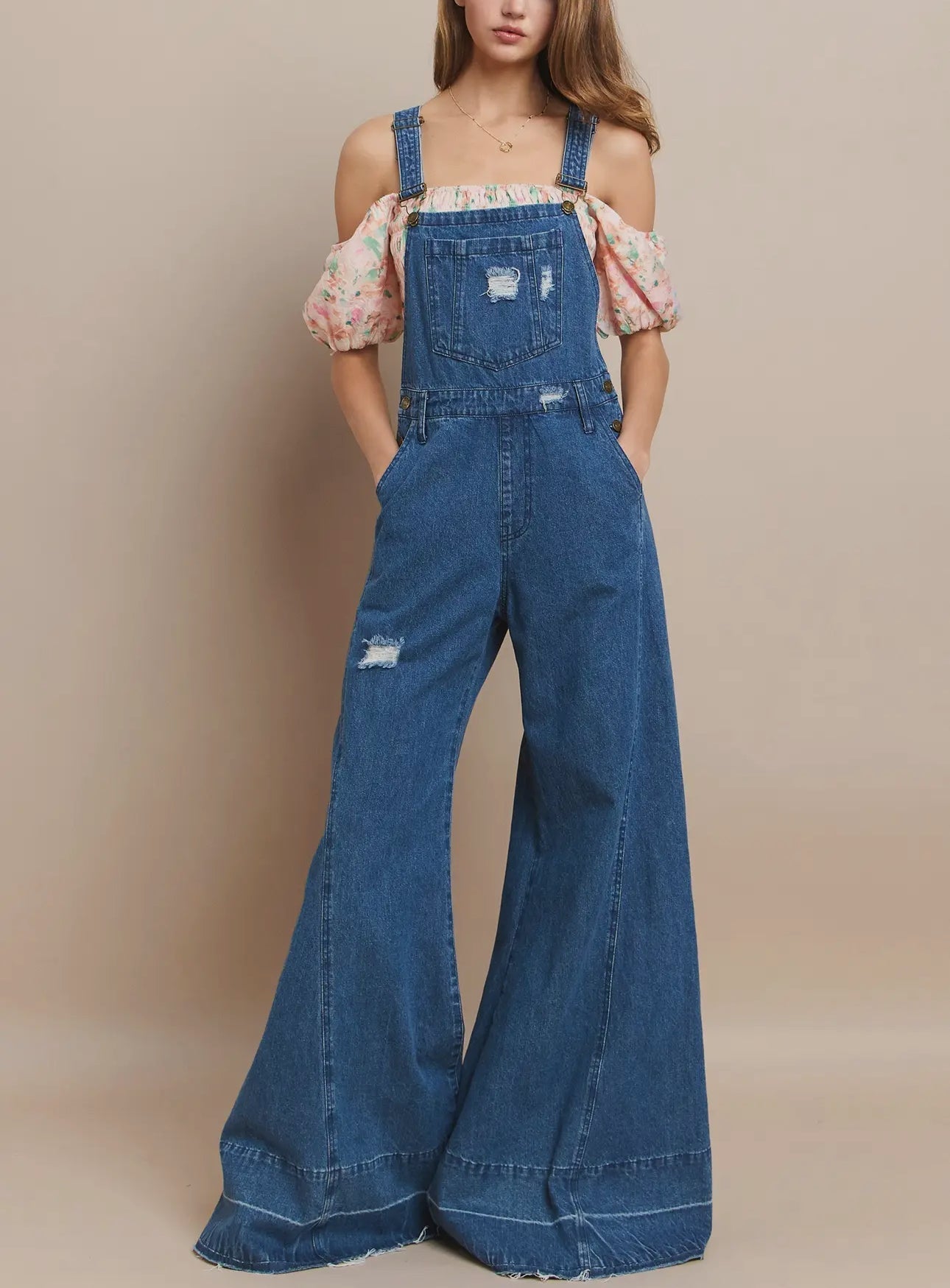 How to Style Wide Leg Jeans in 2026 – Ria Bleu